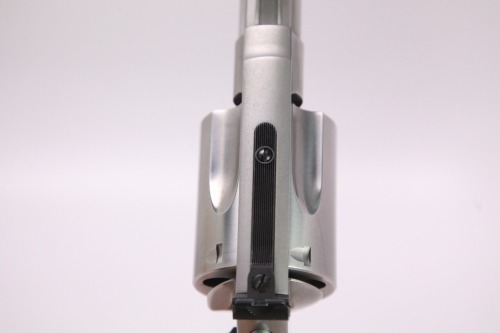 Smith & Wesson 460ES Emergency Survival Kit .460 S&W Revolver & Case